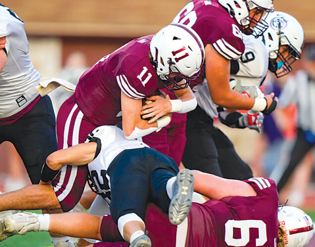 Altoona dominates up front | News, Sports, Jobs - Altoona Mirror